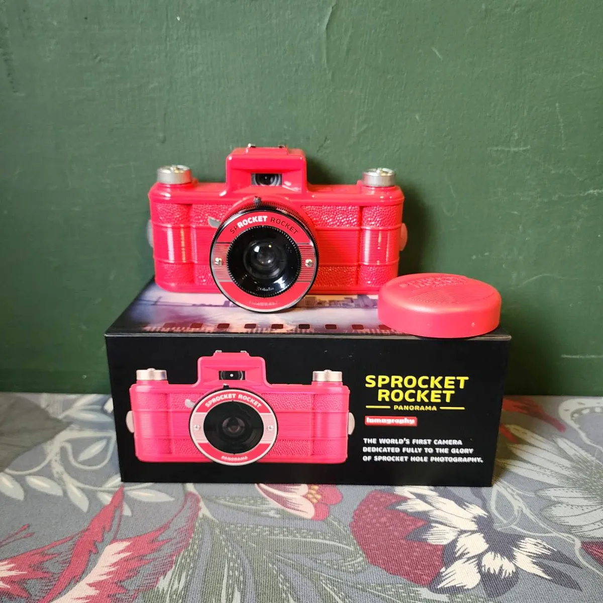 預購約兩周 多色 全新 Lomography Sprocket Rocket 35mm 全景底片相機