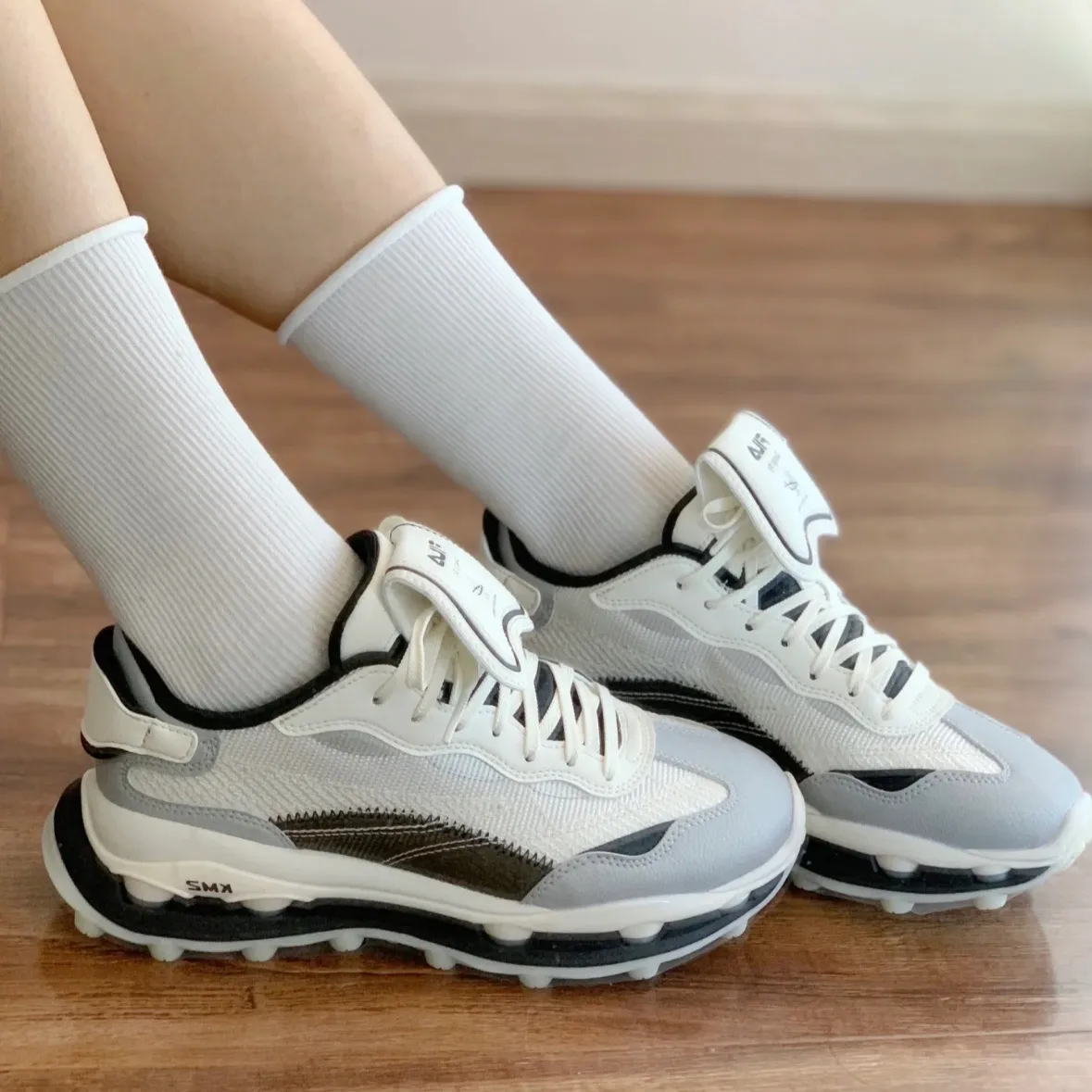 FILA KM2 復古跑鞋 海外限定